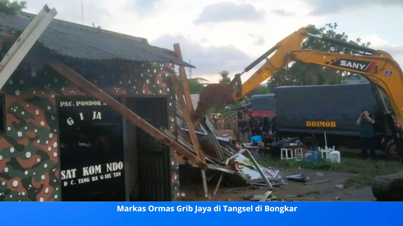 426 Polisi Turun, Markas Ormas GRIB Jaya di Tangsel Dibongkar dari Lahan Milik BMKG - Radar 24 News